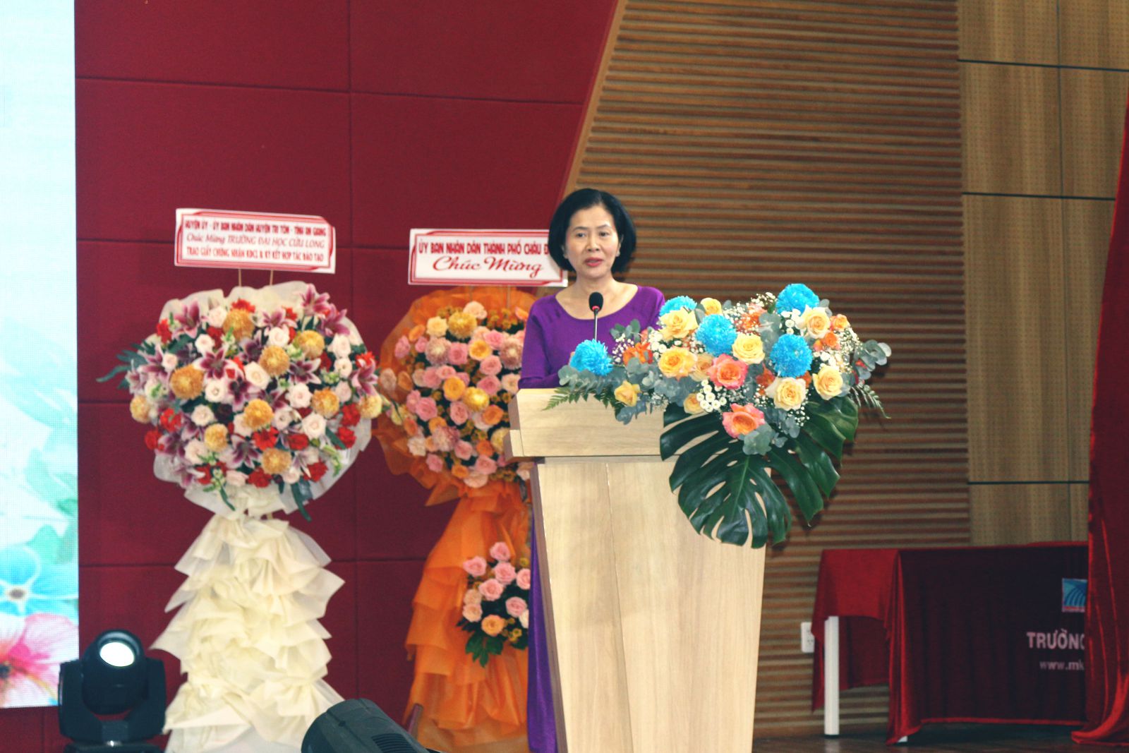 CEA-SAIGON trao Quyết định và Giấy Chứng nhận Kiểm định chất lượng cấp cơ sở giáo dục và 03 ...